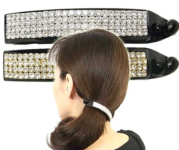 7 Easy Banana Clip Hairstyles For Every Occasion