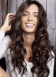 40 Amazing Feather Cut Hairstyling Ideas - Long, Medium & Short