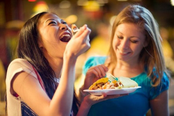 How to Feel Happy and Satisfied No Matter What Food You Eat