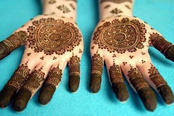 10 Beautiful Punjabi Mehndi Designs to Try in 2021