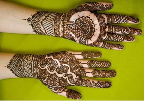 25 Latest Pakistani Mehndi Designs