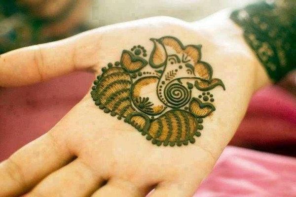 Beautiful Ganesh Mehndi Design For Ganesh Chaturthi