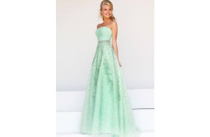 What to Wear at The Prom 2015 With Shimmer, Shine And Glam