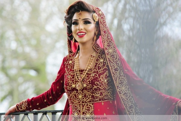 Poses Every Muslim Bride Must Have in Her Wedding Album