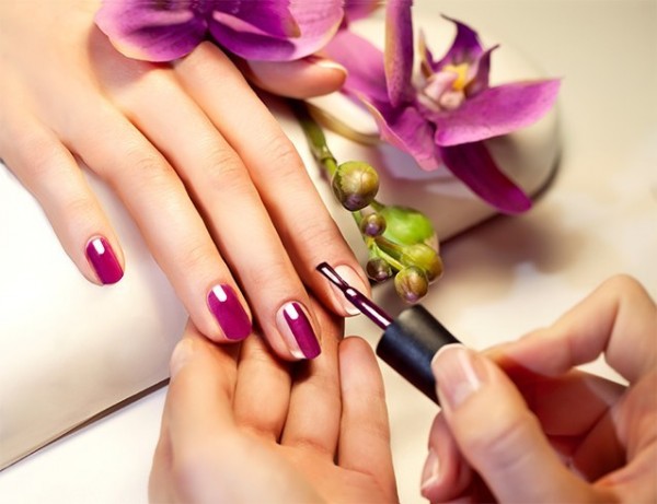 Here's How To Get The Perfect Manicure. Every. Single. Time.