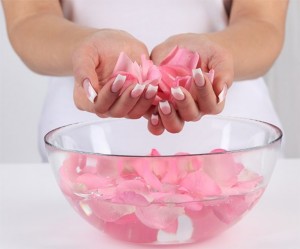 The Rose Face Pack That Will Bring Vibrancy To Your Dry Winter Face