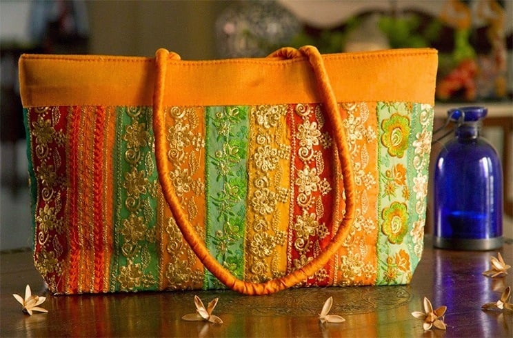 18 Ways To Reuse And Upscale Silks And Indian Handlooms For Home And ...