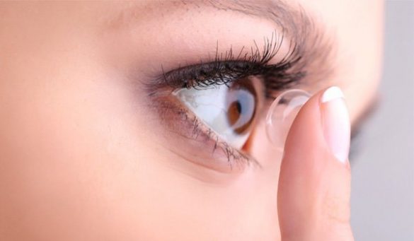 How To Remove Contact Lenses - Safest Ways Possible!