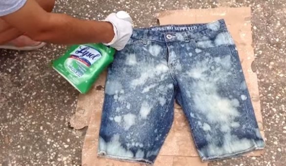 How To Bleach Jeans To Give It A Quick Fashion Upgrade