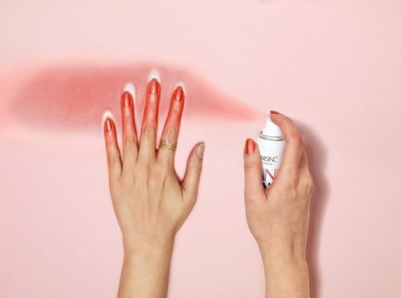 Spray On Nail Polish: Tutorial To Tame Your Manicure