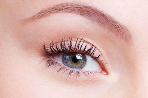 How To Rock The Puppy Eyeliner Trend