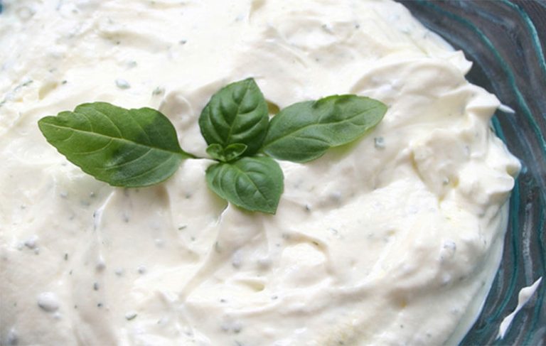 14 Ways To Use Curd For Skin And Hair Along With 14 Homemade Curd Face ...