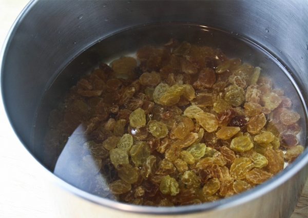 16 Benefits Of Raisins (Kishmish) When Consumed Daily