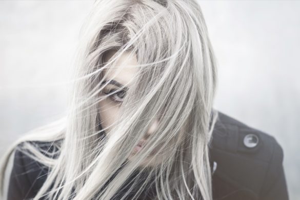 54 Natural Ways To Get Rid Of Gray Hair (Oils, Ayurveda And Homeopathy)