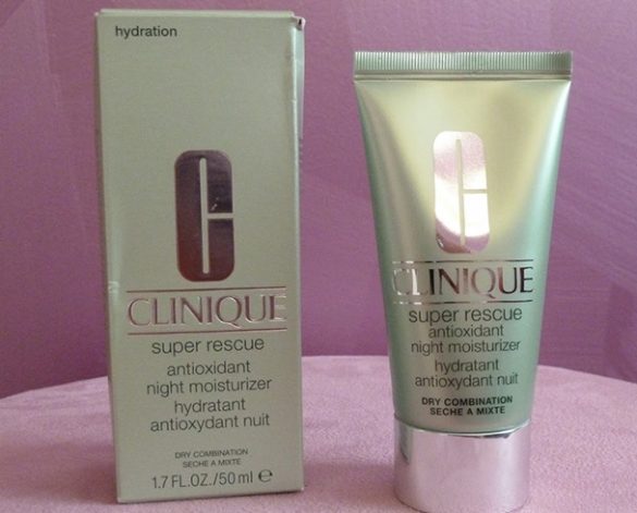 5 Best Holistic Night Cream For Oily Skin That Indian Women Can Use