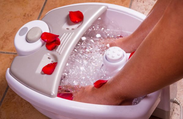 Fancy A Foot Spa At Home? Here Are 5 Interesting DIY Friendly Spas!