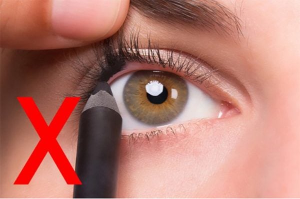 Time To Learn About 12 Common Causes Of Swollen Eyelids time-to-learn-about-12-common-causes-of-swollen-eyelids