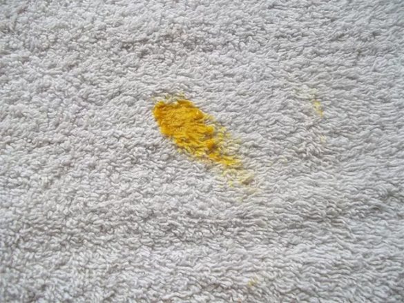 How To Remove Turmeric Stain From Clothes, Dishes, Skin, And More