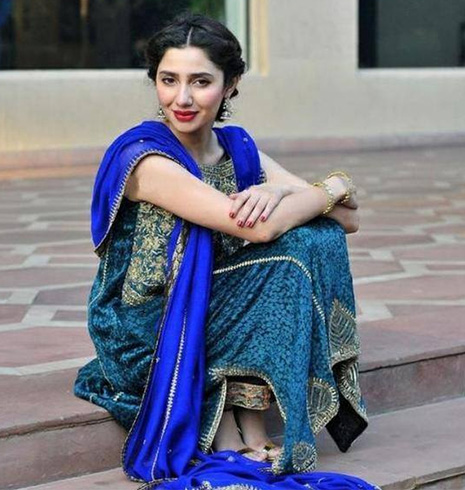 Mahira Khan Age, Height, Weight, Husband, Daughter, Wiki and Biography