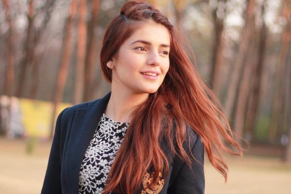 Momina Mustehsan Age, Height, Weight, Engagement, Husband, Wiki and ...